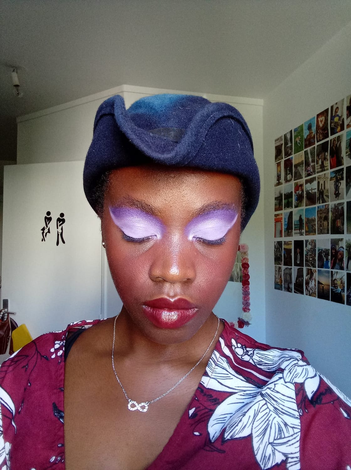 20 Easy At Home Photoshoot Ideas To Try Now - The Princientist